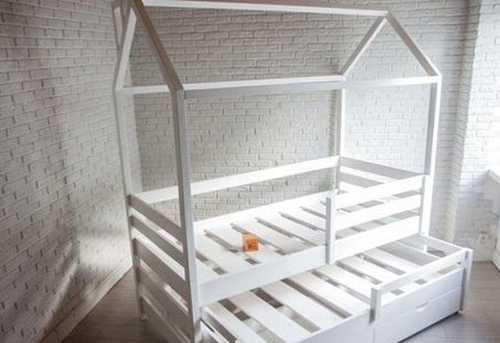 Детская выдвижная кровать в форме домика