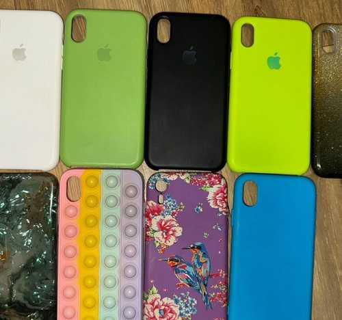 Чехлы на телефон iPhone XR