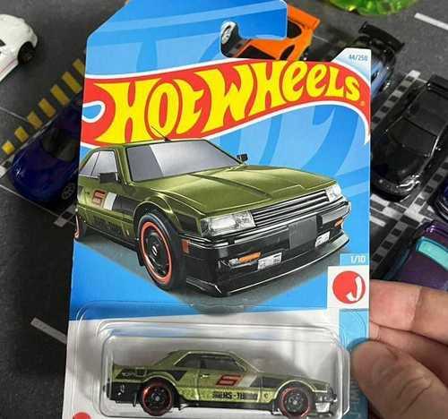 Hot wheels'82 nissan skyline R30'