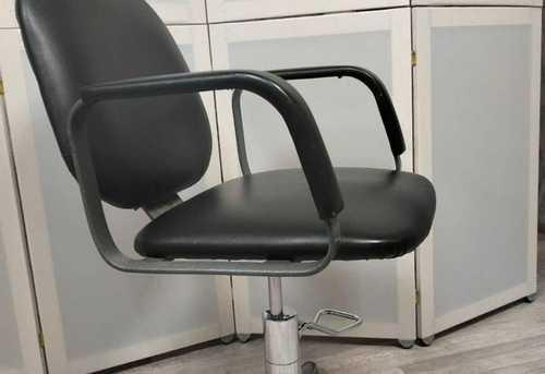 Парикмахерское кресло бу