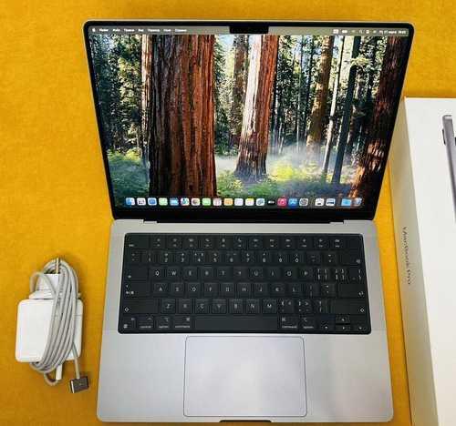 Macbook pro 14 M3 2023 8GB/512GB 58 циклов