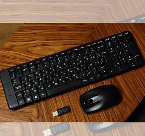 Мышь и клавиатура Logitech MK220