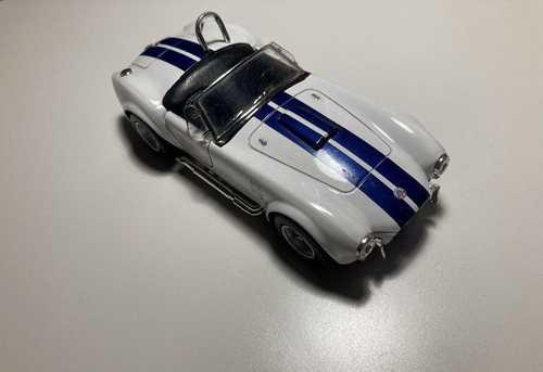 Модель Kinsmart 1/32 1965 Shelby Cobra 427 S/C