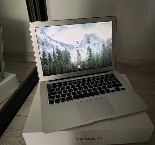 Macbook air 13 - i7 8/128Гб