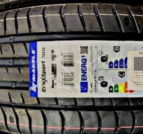 Triangle EffeXSport TH202 285/45 R19 и 255/50 R19 111Y