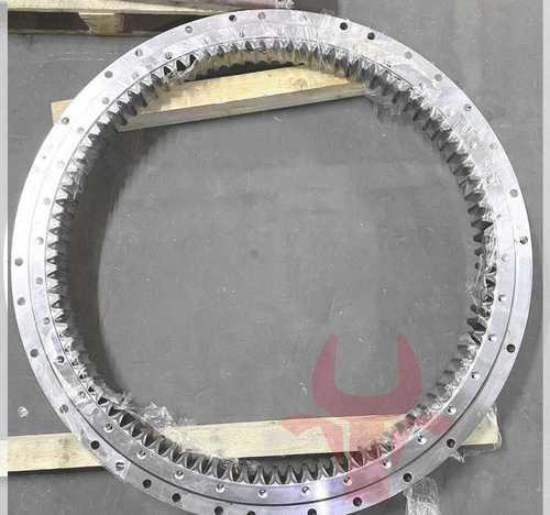 Опорно-поворотный круг Hyundai R210LC-9 81Q6-00021