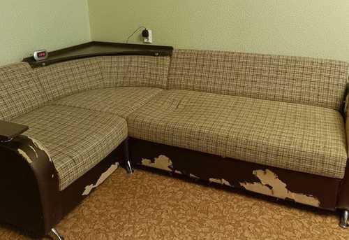 Угловой диван бу