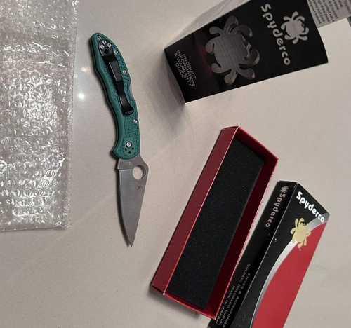 Нож spyderco delica 4