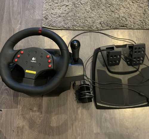 Игровой Руль Logitech Momo racing 900