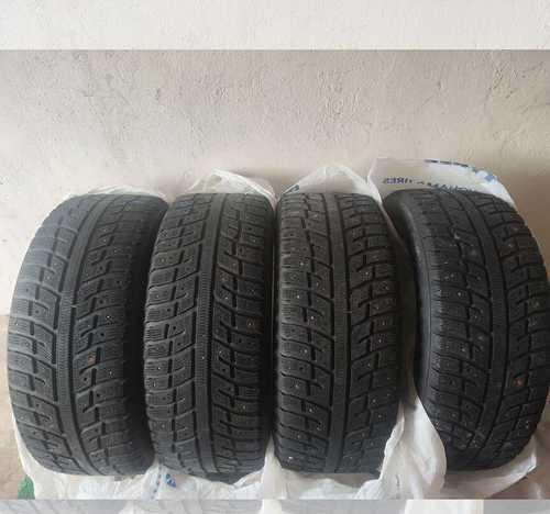 Kumho I'Zen KW22 225/50 R17