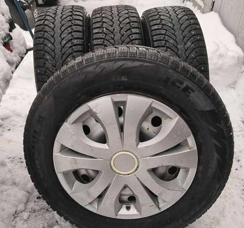 Pirelli Formula Ice 225/65 R17