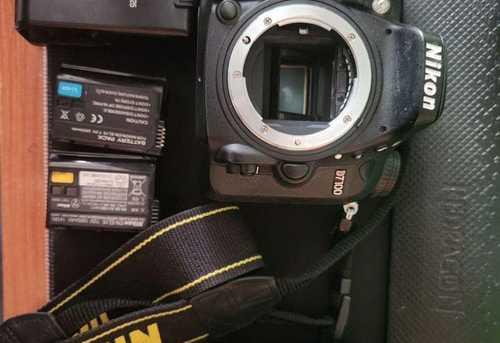 Nikon D7100 в хорошем состоянии + Батapeйный блок