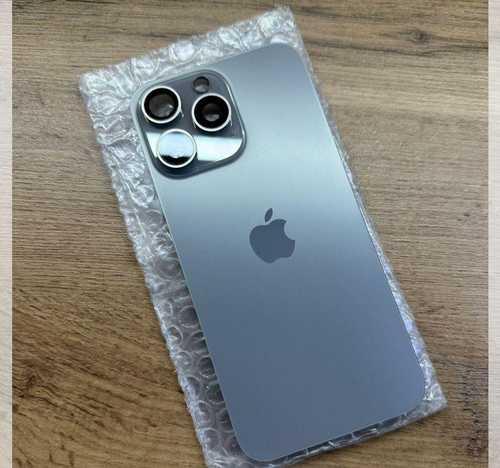 Задняя крышка iPhone 15 Pro Max