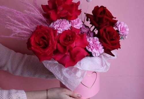 Букет роз с диантусами