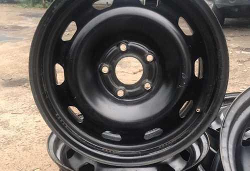 Штампованные диски r16 5x114.3 Nissan