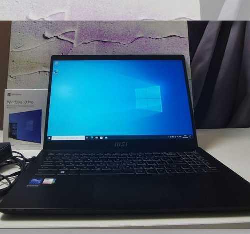 15.6" Ноутбук MSI Modern 15 B12M-213XRU с Windows