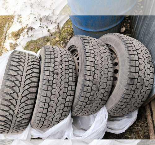 Yokohama IceGuard Stud IG65 205/55 R16 94