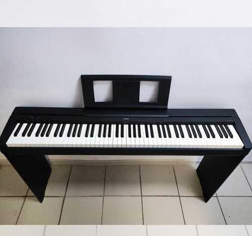 Yamaha p45 Цифровое пианино