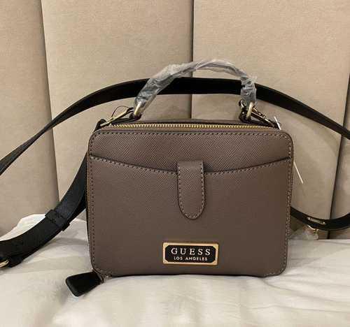 Сумка Guess