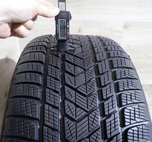 Pirelli Scorpion Winter 275/35 R22 104V