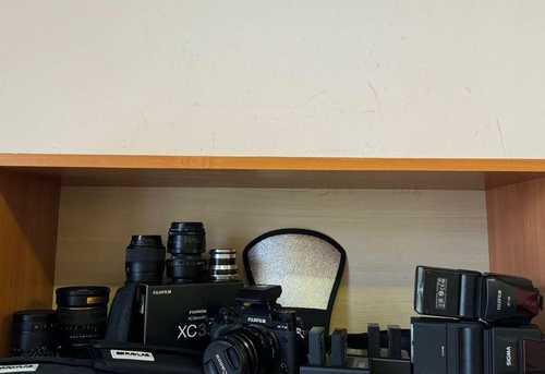 Fujifilm 18-55mm, Samyang 85mm, Fujifilm XC 35