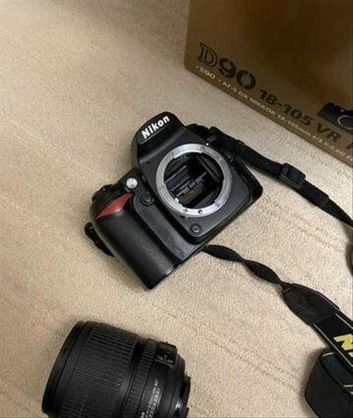 Зеркальная камера Nikon D90 Kit 18-105mm VR черный