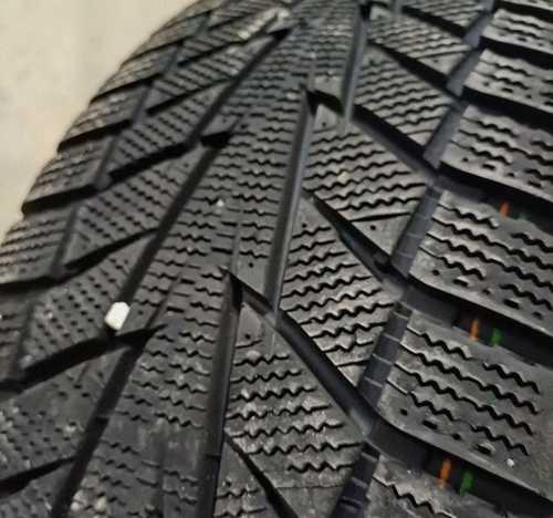 Hankook AH22 215/55 R17 96