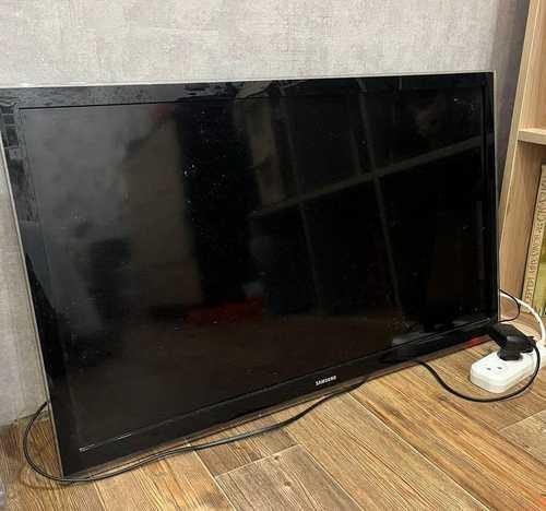 Телевизор samsung 32" (80см) бу