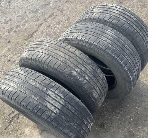 Bridgestone Dueler H/P Sport 215/65 R16 98H