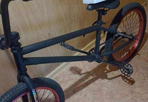 Велосипед подростковый bmx в подарок насос