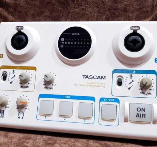 Внешняя звуковая карта Tascam US-42