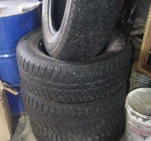 Bridgestone Ice Cruiser 7000 265/65 R17 116T