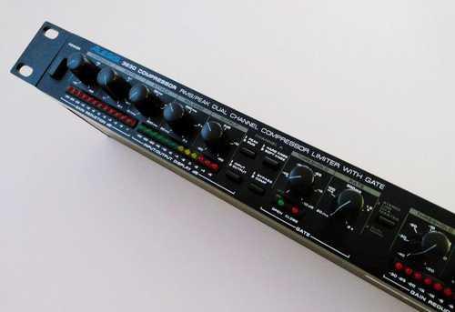 Alesis 3630 Koмпреccop / лимитер / гейт