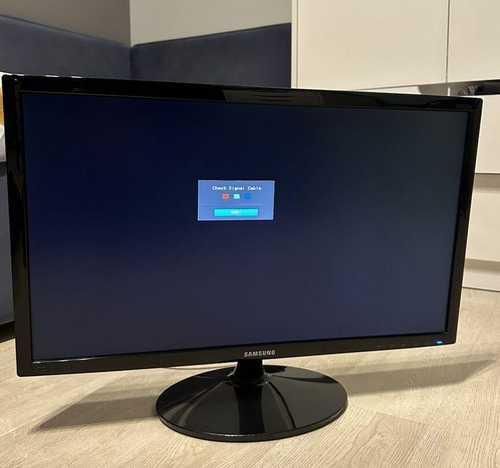 Монитор Samsung 24" S24D300H