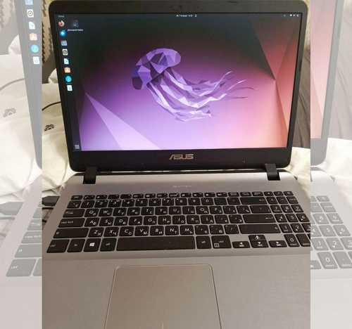 Старенький ноутбук asus