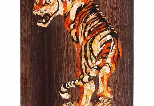 Тигр Шерхан. Деревянные резные нарды с янтарем