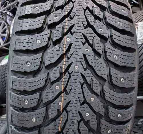 Ikon Tyres Autograph Ice 9 SUV 265/45 R20