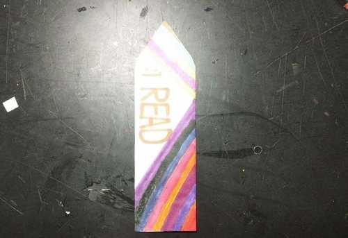 Закладка бумажная с надписью "read"
