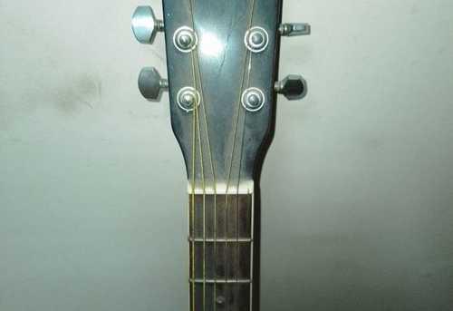 Акустическая гитара