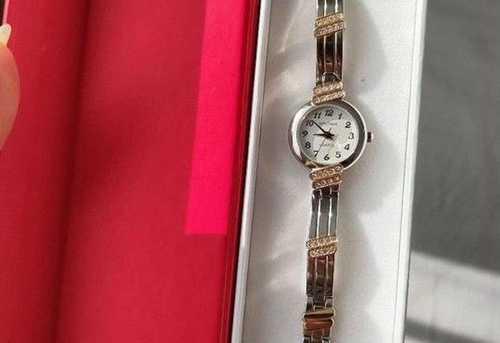 Часы женские Спутник, кварц + подарочная упак