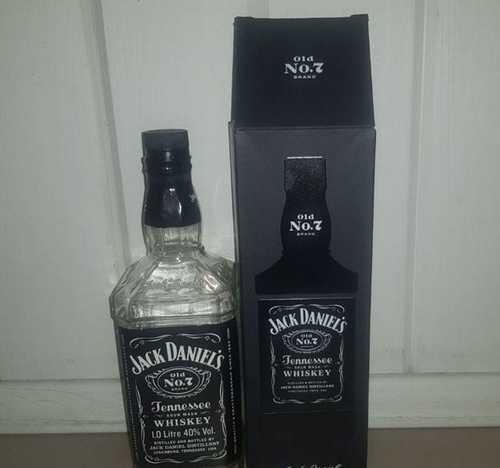 Бутылка от виски Jack Daniels