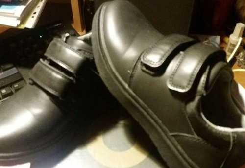 Туфли-полуботинки новые для мальчика р.35