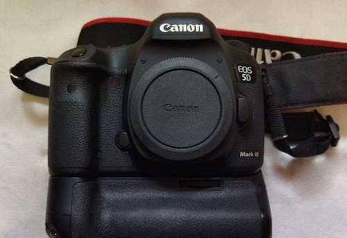 Зеркальный фотоаппарат Canon 5D mark iii body