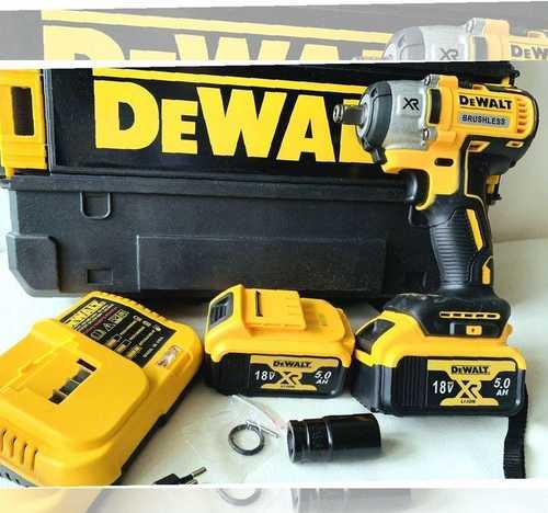 Гайковёрт бесщёточный Dewalt