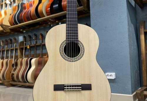 Классическая гитара Yamaha C40