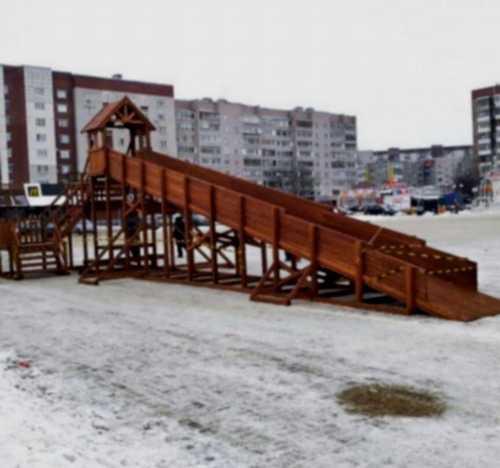 Зимние деревянные горки