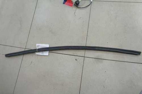 Уплотнитель капота Mercedes Benz M-Class W163 199