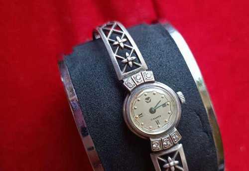 Серебряные часы 925 пробы женские Чайка