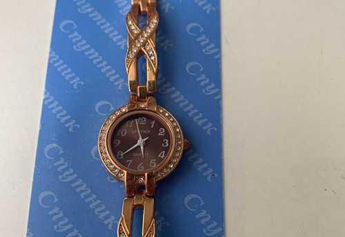 Часы женские Спутник 900300