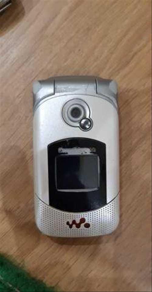 Мобильные телефон Sony Ericson W-300i walkman бу